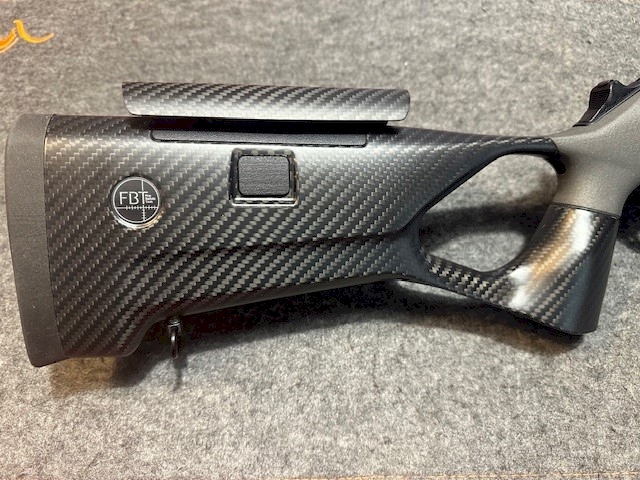 Carabine BROWNING BAR 4x carbone cal.9.3x62 avec crosse FBT trou de ...